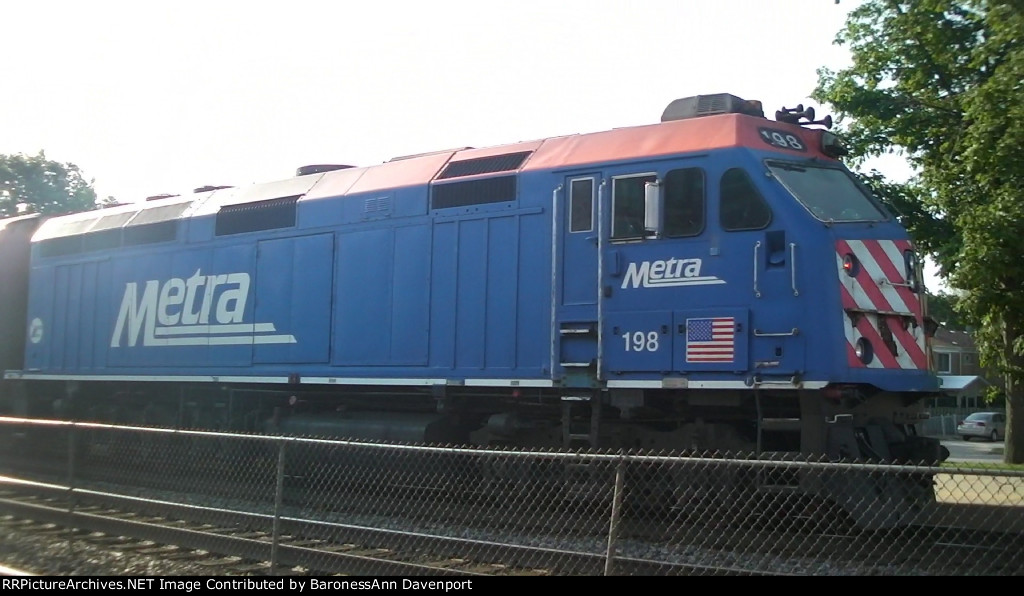 Metra 198
